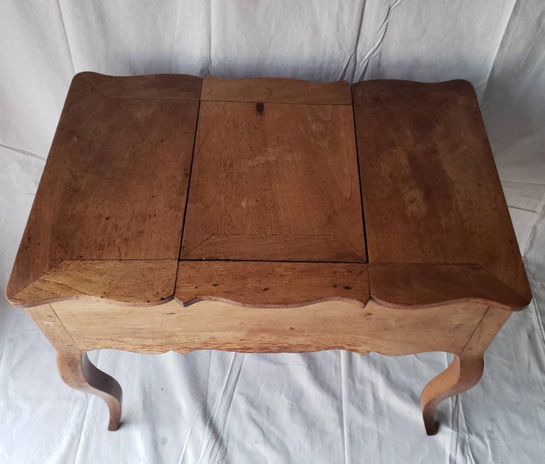 18th Century French Provincial Coiffeuse Poudreuse at 1stDibs