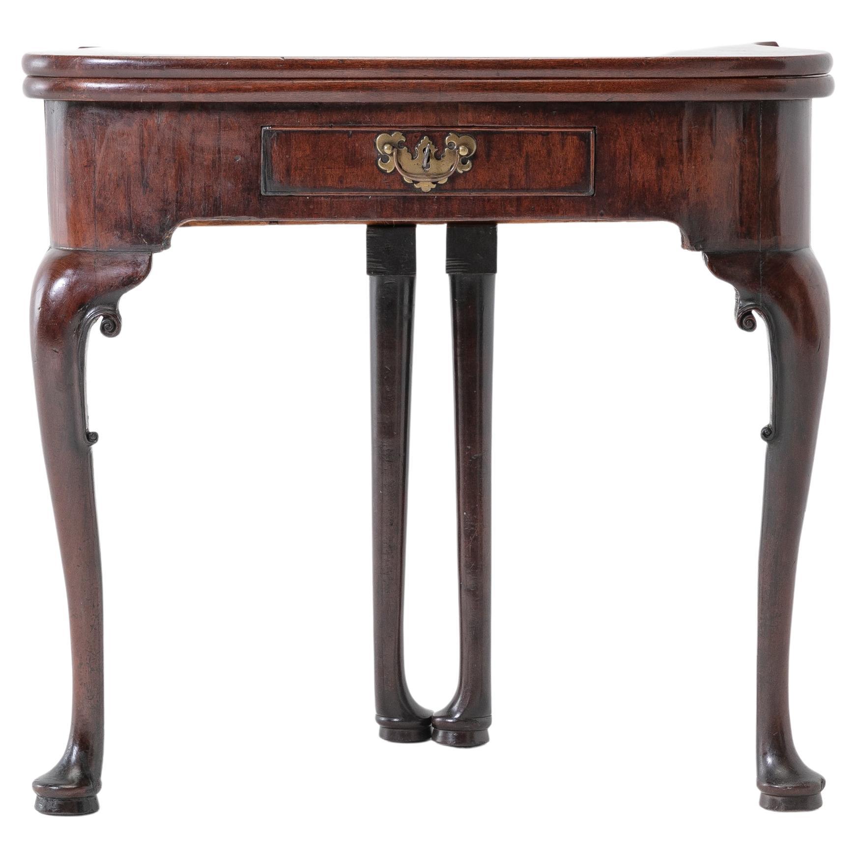 18th Century Irish George II Mahogany Card Table For Sale at 1stDibs