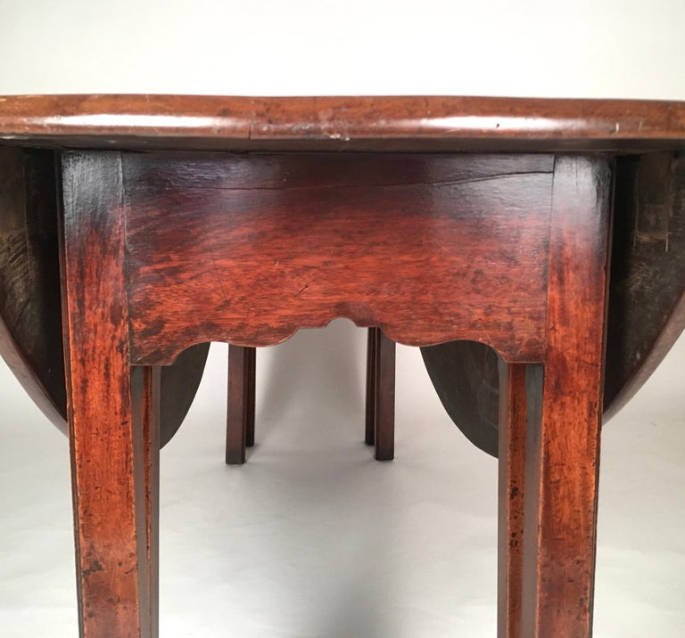 18th Century Georgian English Hunt Gate Leg Table at 1stDibs