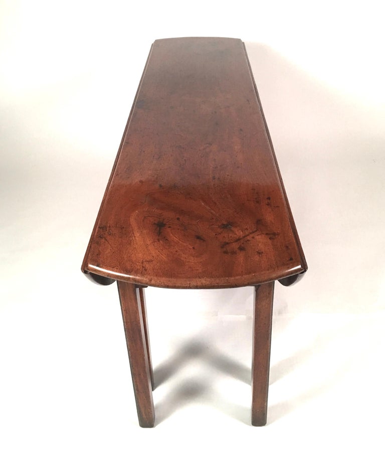 18th Century Georgian English Hunt Gate Leg Table at 1stDibs