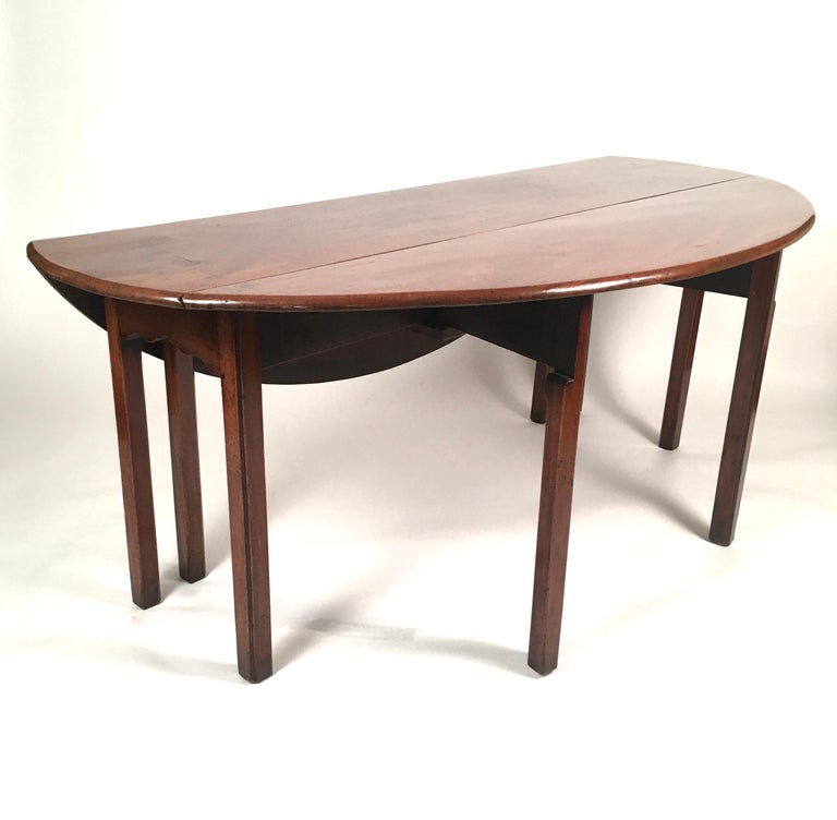 18th Century Georgian English Hunt Gate Leg Table at 1stDibs