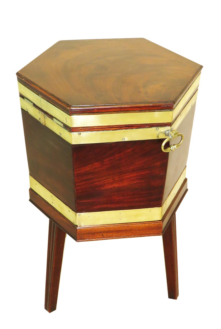 18th Century Georgian Mahogany Hexagonal Cellarette at 1stDibs