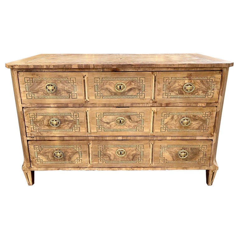 18th Century Italian Inlaid Bleached Walnut Commode at 1stDibs