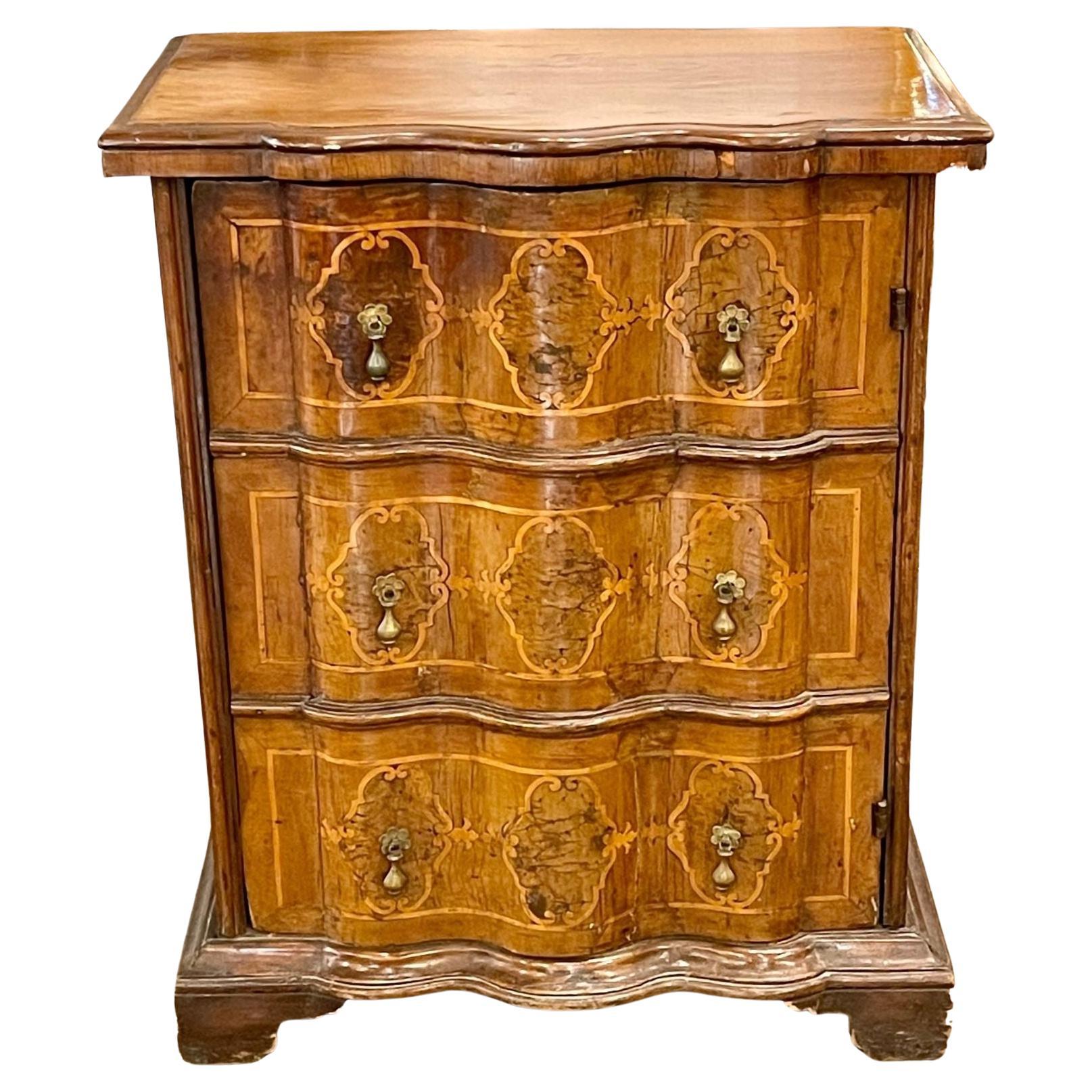 18th c Italian chest For Sale at 1stDibs
