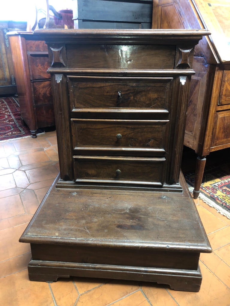 18th Century Italian Louis XV Walnut Kneeler Faldstool with Secret Draw ...