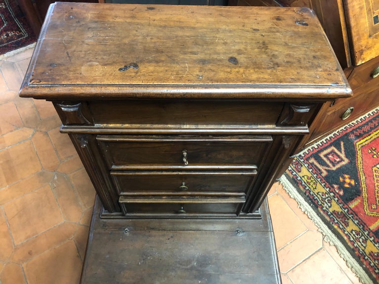 18th Century Italian Louis XV Walnut Kneeler Faldstool with Secret Draw ...