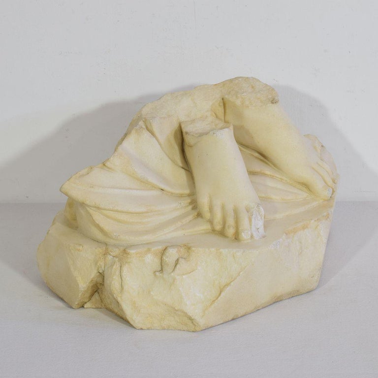 18th Century Italian Marble Base of a Statue For Sale at 1stDibs