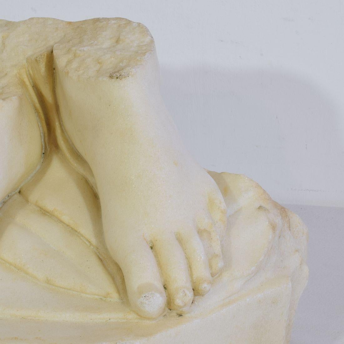 18th Century Italian Marble Base of a Statue For Sale at 1stDibs
