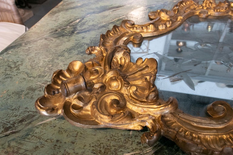 18th Century Italian wooden and Gilded Stucco Mirror with Decorated ...