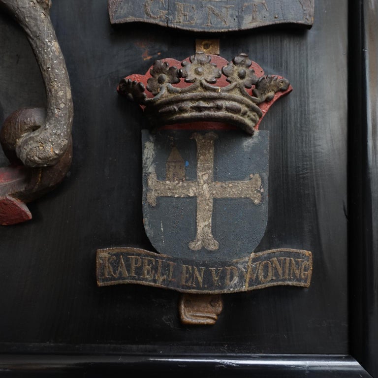 18th Century Large Carved Polychrome Dutch 'Hacfort' Heraldic Shield at ...