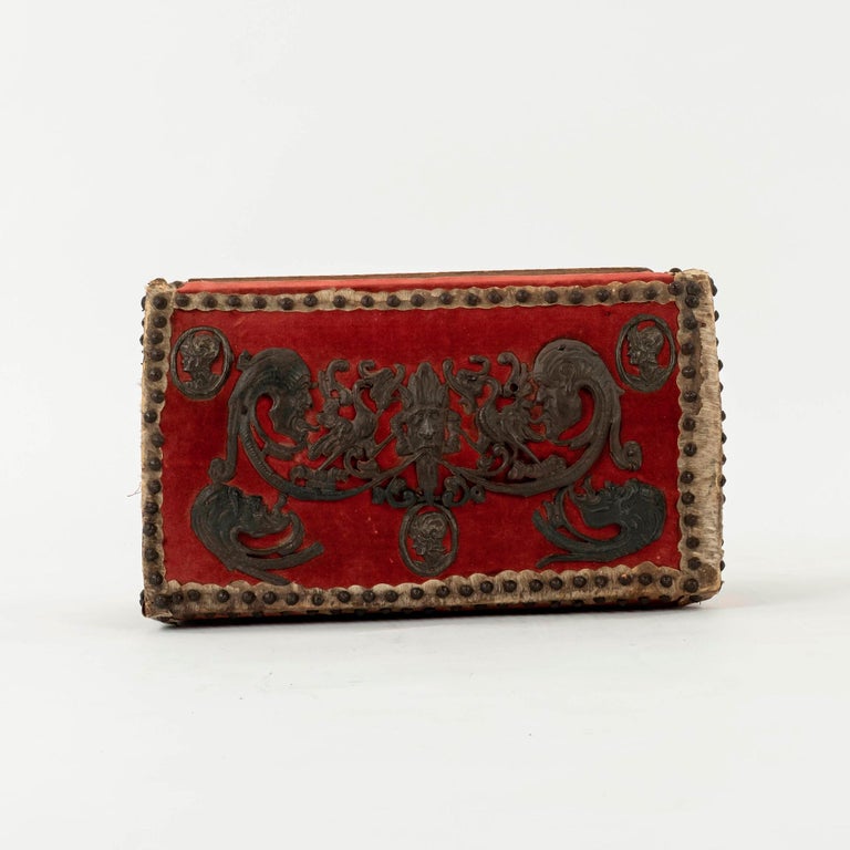 18th Century Louis XIII Red Velvet Box For Sale at 1stDibs