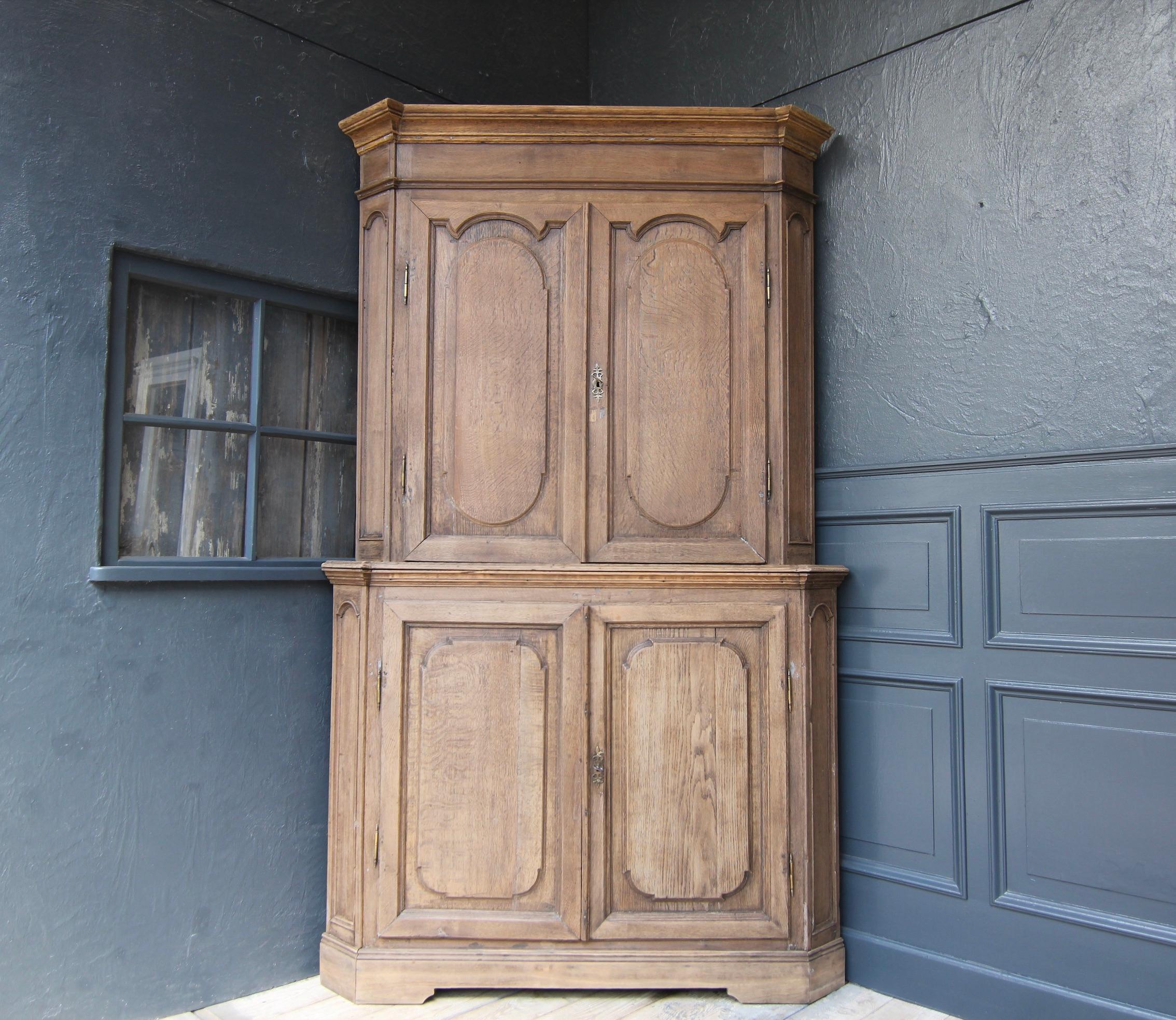 18th Century Louis XIV Style Corner Cabinet For Sale at 1stDibs