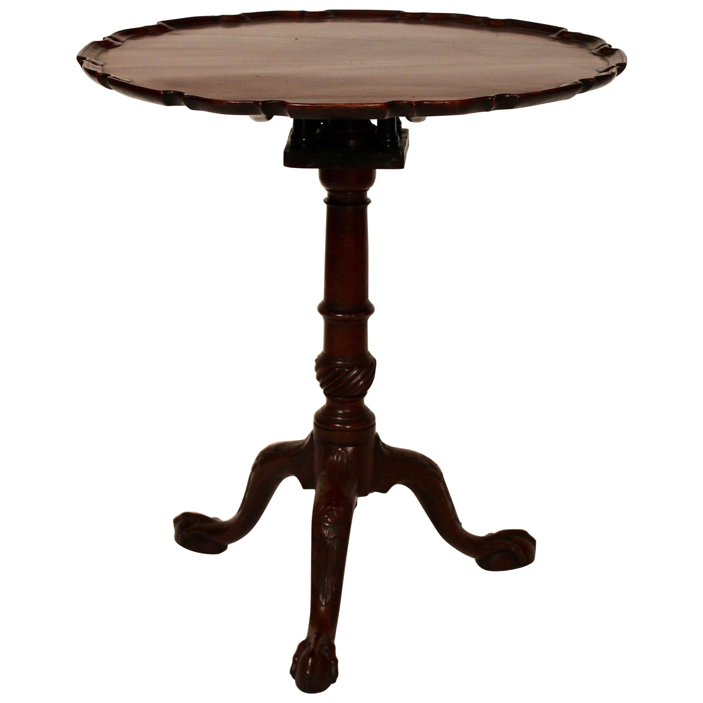 18th Century Mahogany English Piecrust Tea Table For Sale at 1stDibs