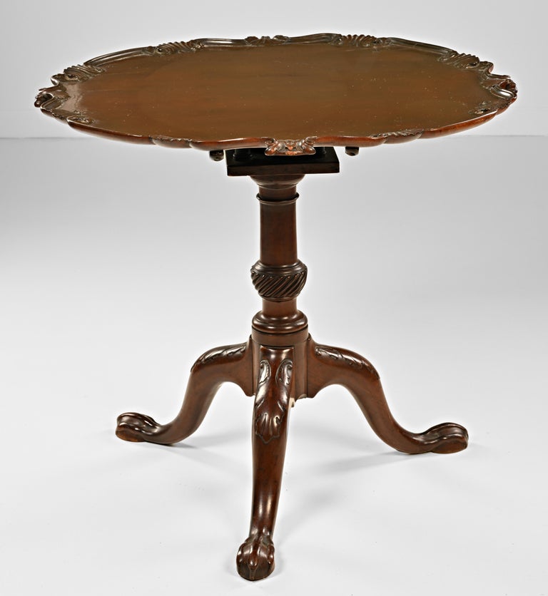 18th Century Mahogany Pie Crust Tea Table For Sale at 1stDibs