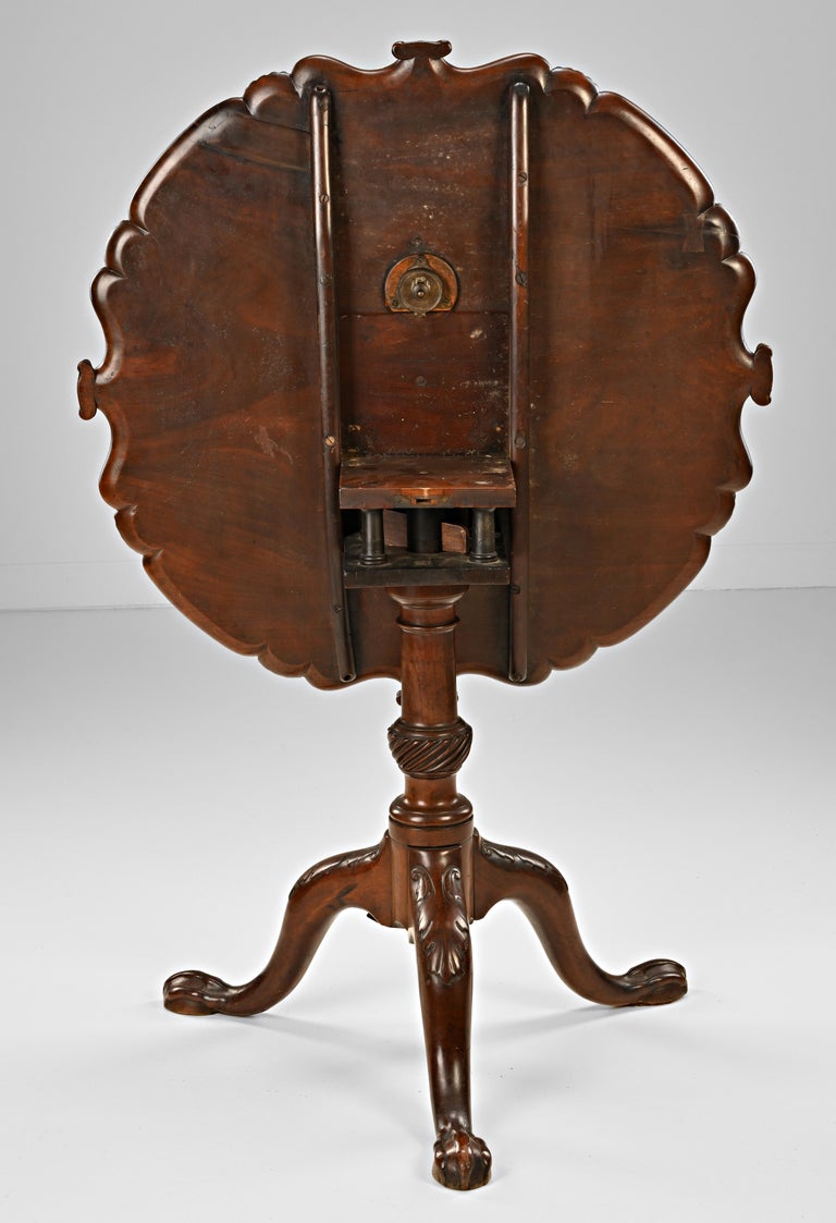 18th Century Mahogany Pie Crust Tea Table For Sale at 1stDibs
