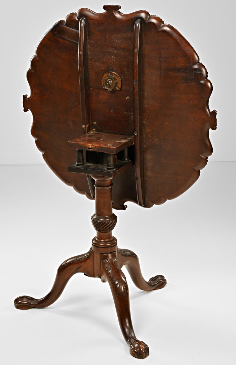 18th Century Mahogany Pie Crust Tea Table For Sale at 1stDibs
