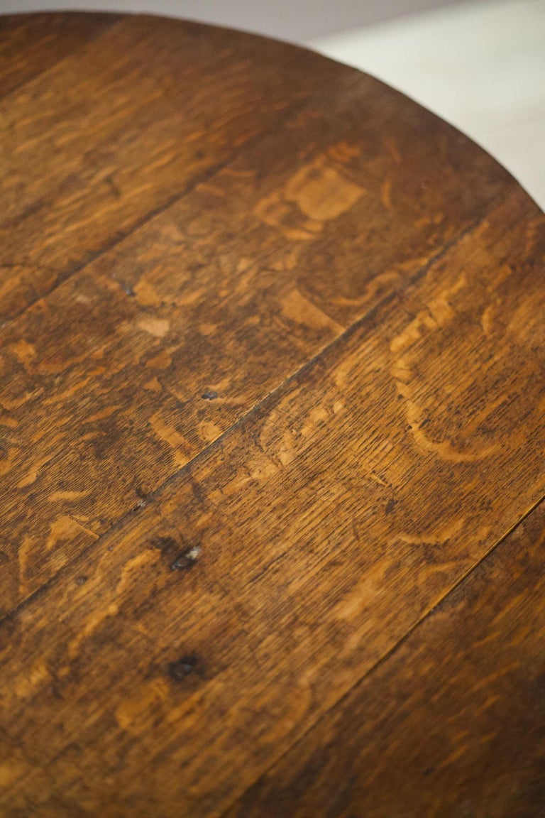 18th Century Oak Circular Side Table For Sale at 1stDibs