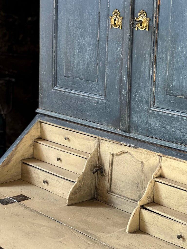 18th Century Oak Painted Bureau For Sale at 1stDibs