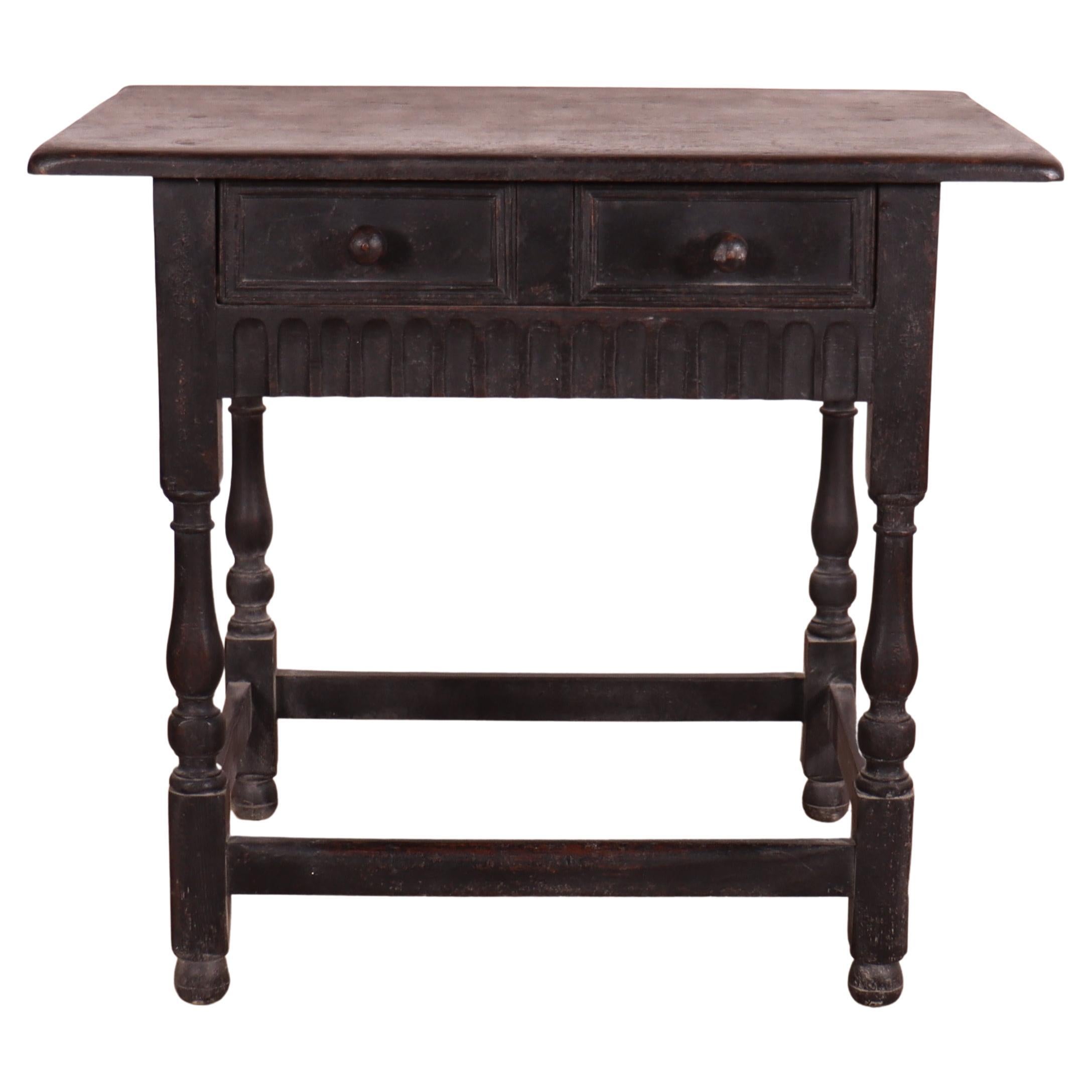 18th Century Painted Lamp Table For Sale at 1stDibs