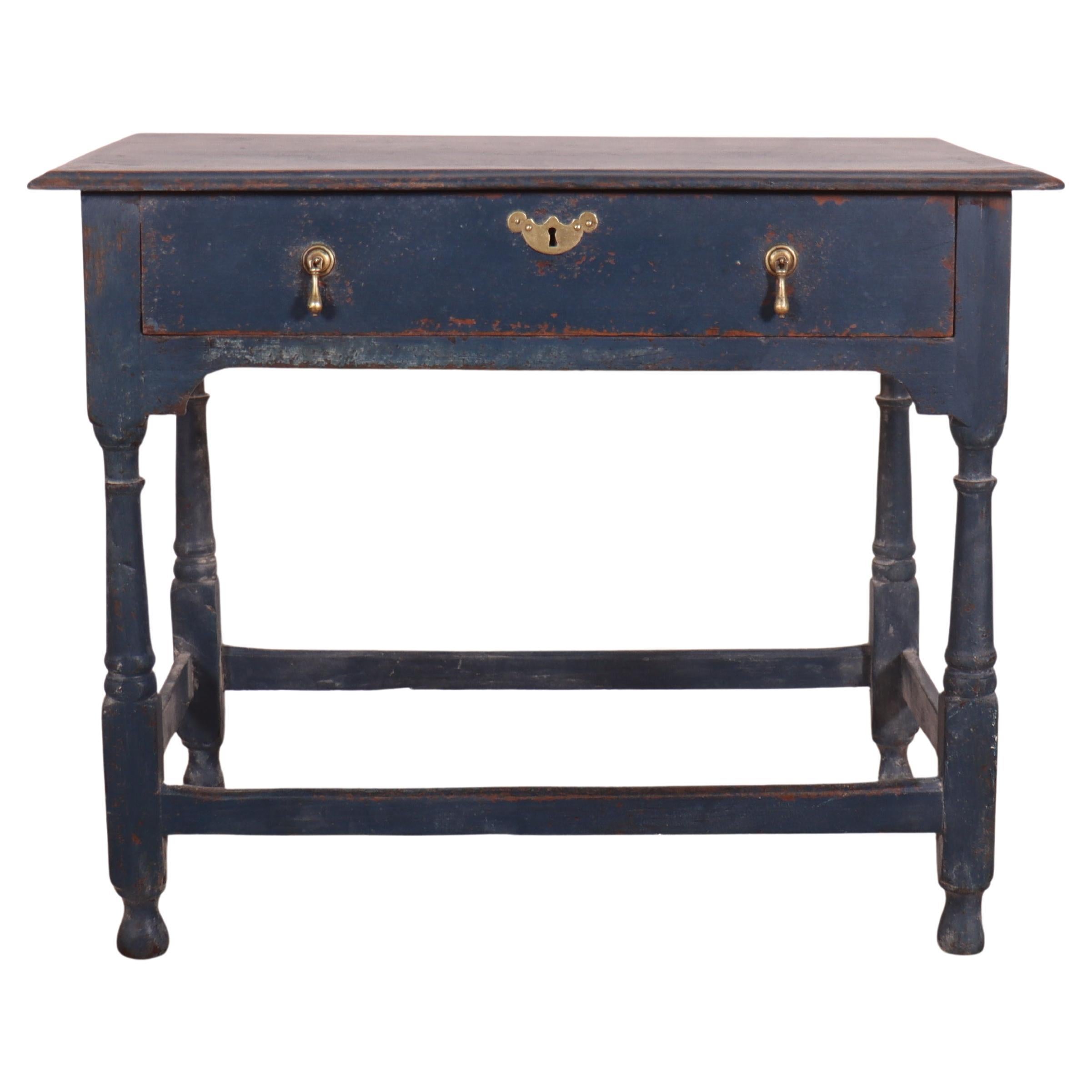 18th Century Painted Lamp Table For Sale at 1stDibs