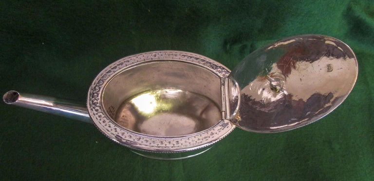 18th Century Robert Hennell Georgian Sterling Teapot of Oval Form at ... 18th Century Robert Hennell Georgian Sterling Teapot of Oval Form at ...