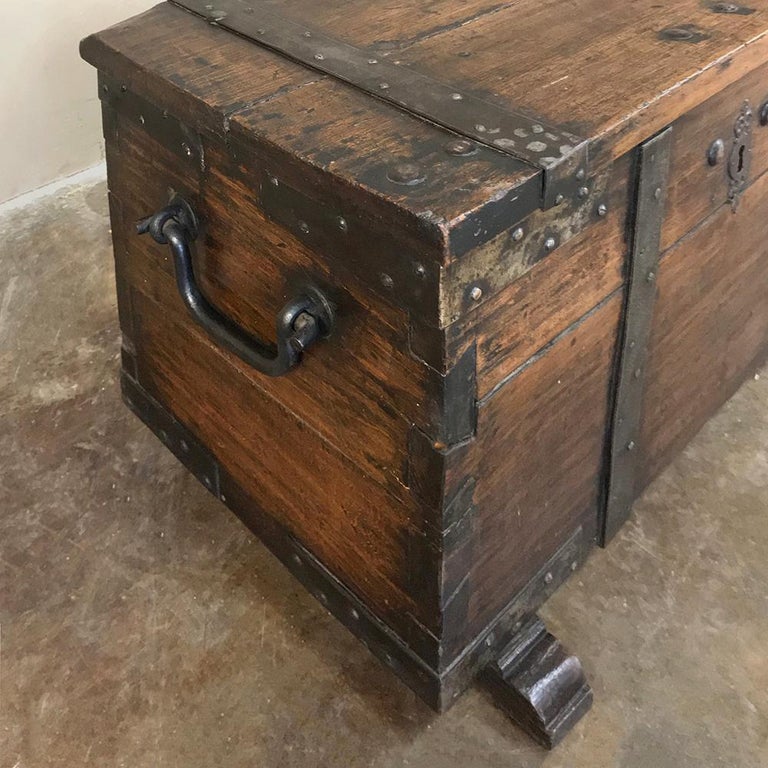 18th Century Rustic Dutch Trunk For Sale at 1stDibs