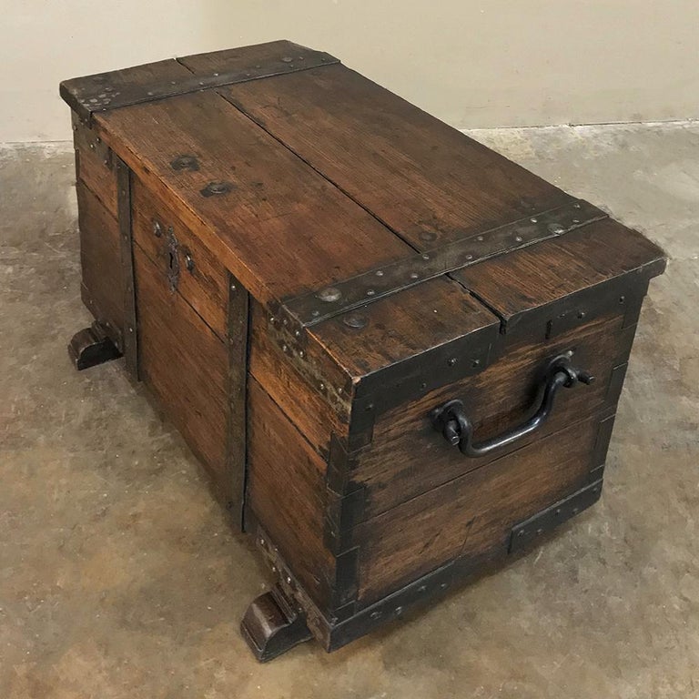 18th Century Rustic Dutch Trunk For Sale at 1stDibs