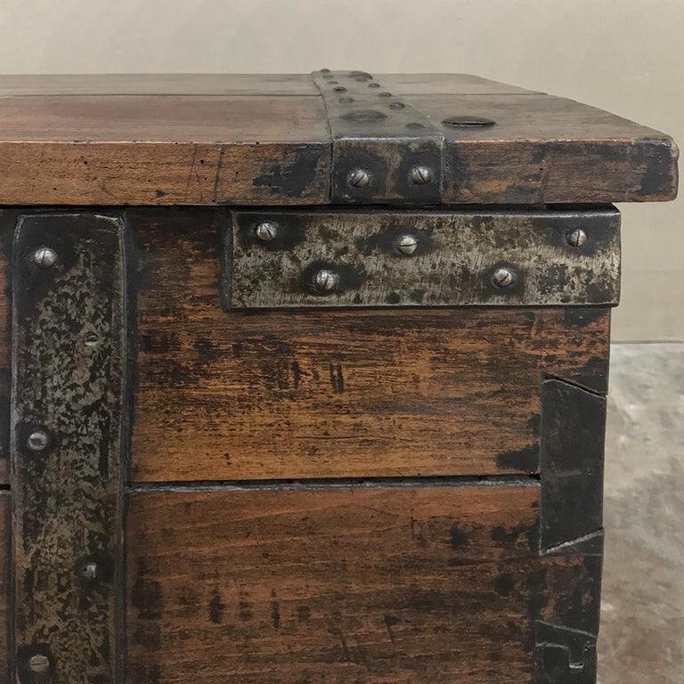 18th Century Rustic Dutch Trunk For Sale at 1stDibs