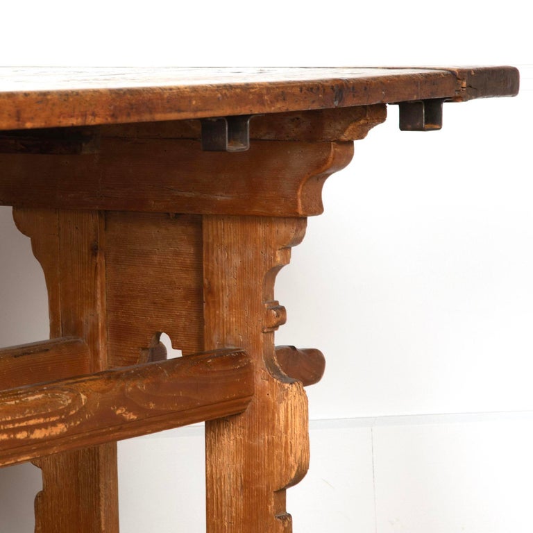 18th Century Scandinavian Spruce Table For Sale at 1stDibs