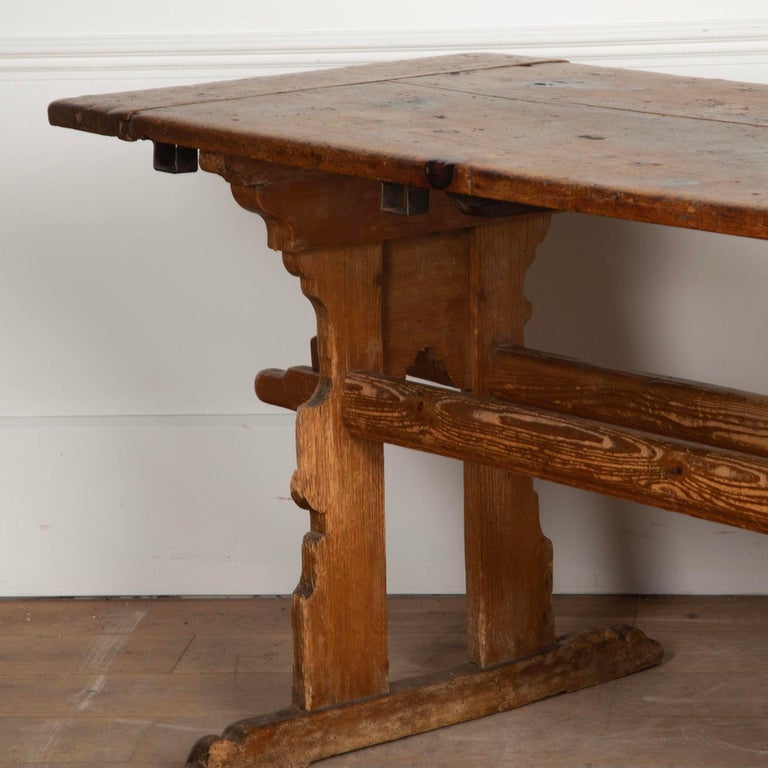 18th Century Scandinavian Spruce Table For Sale at 1stDibs