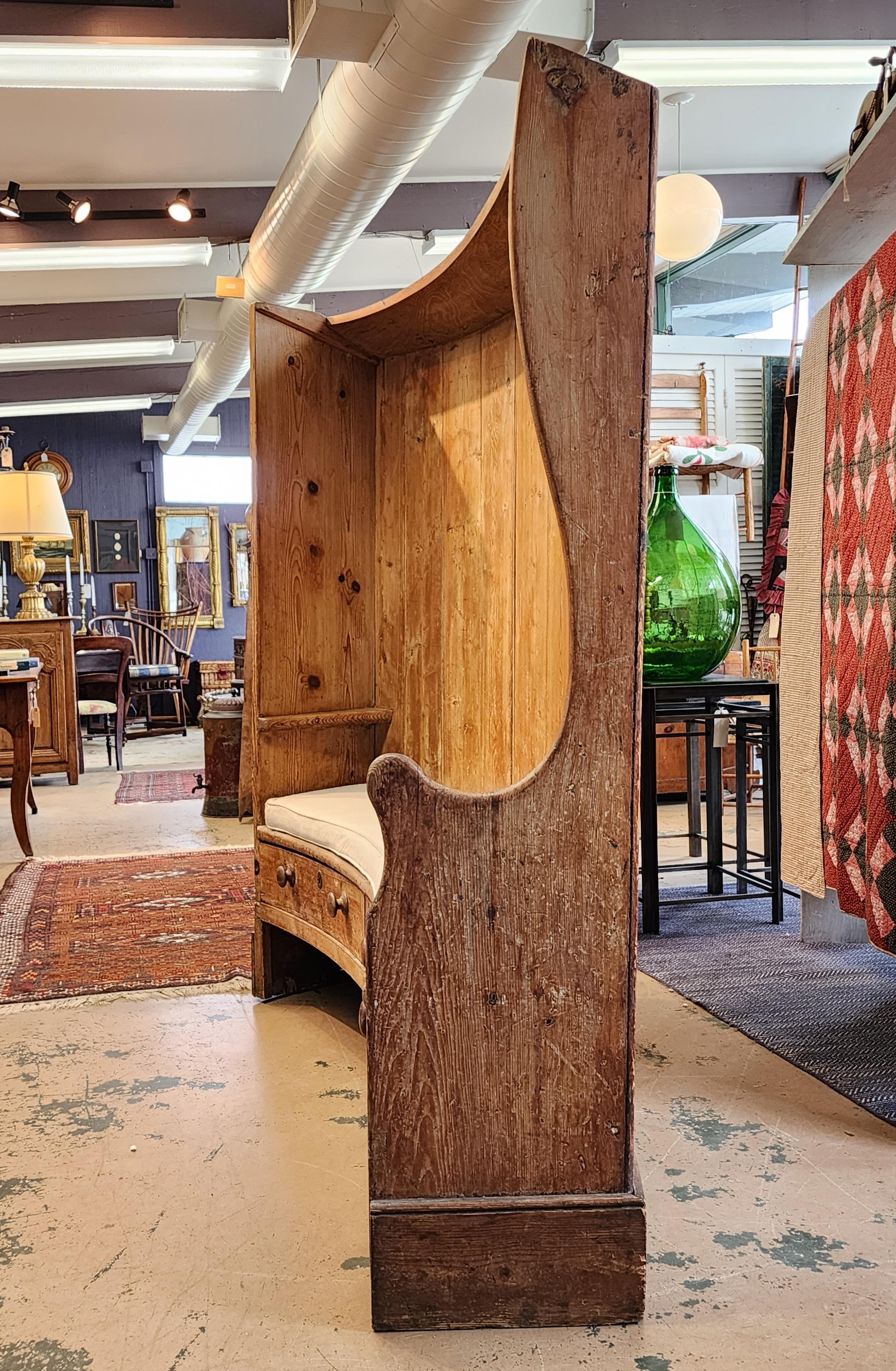 American 18th Century Settle Bench Hudson Valley For Sale at 1stDibs