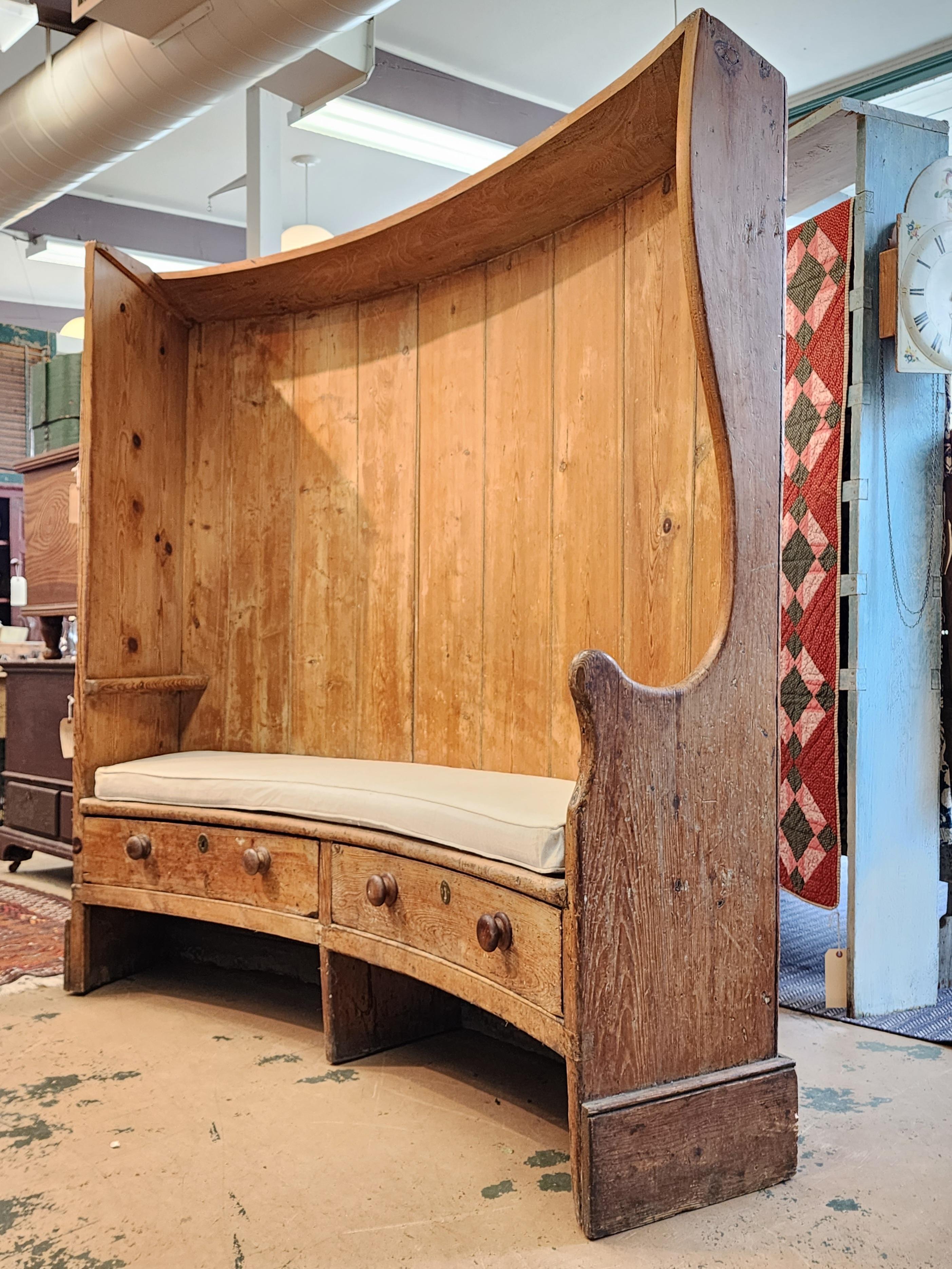 American 18th Century Settle Bench Hudson Valley For Sale at 1stDibs