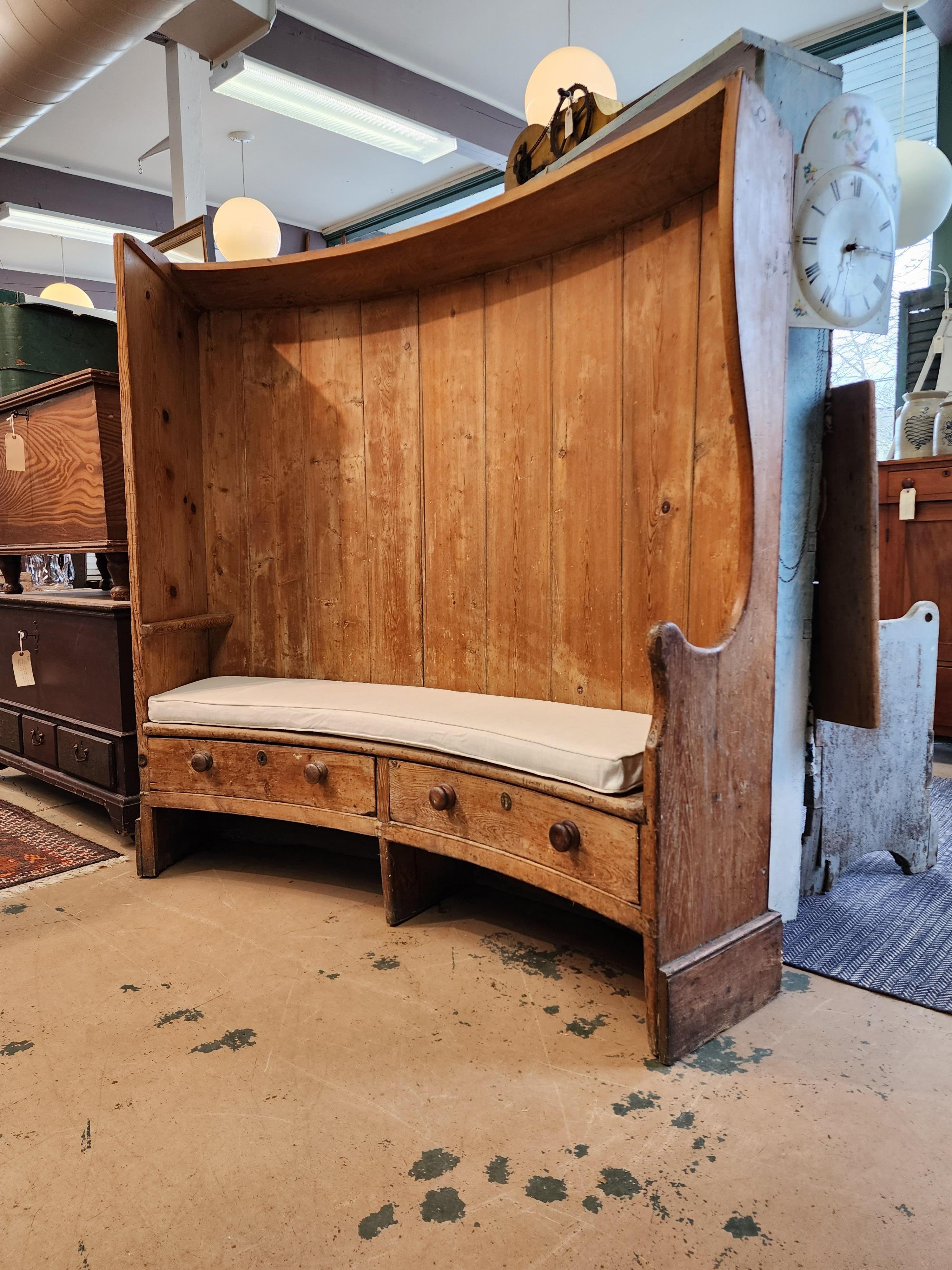 American 18th Century Settle Bench Hudson Valley For Sale at 1stDibs