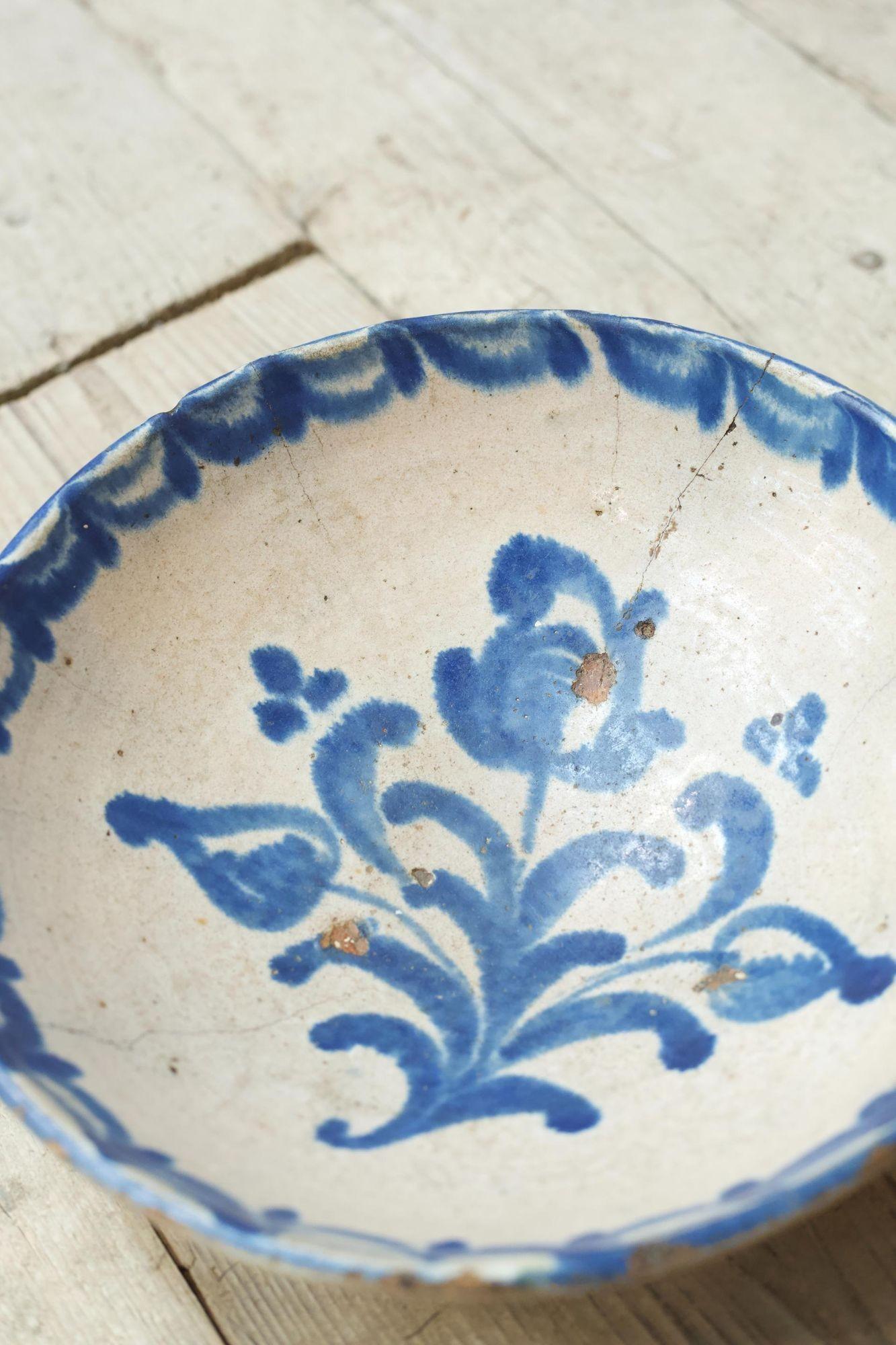 18th century Spanish bowl - No5 For Sale at 1stDibs