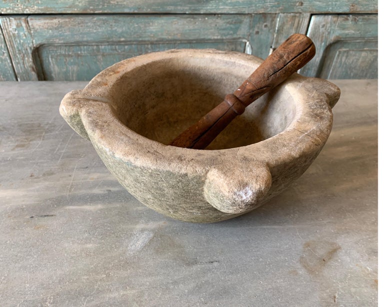 18th Century Spanish White Marble Mortar and Pestle with Moss Patina at ...