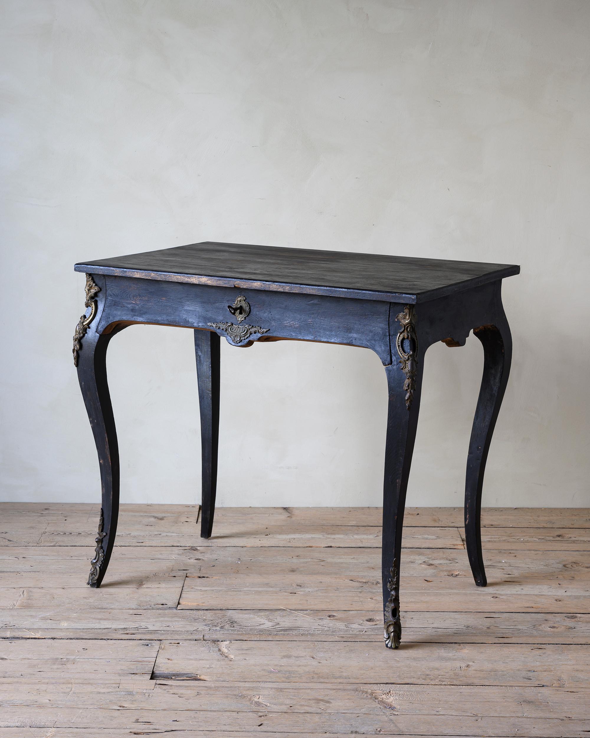 18th Century Swedish Rococo Desk For Sale at 1stDibs