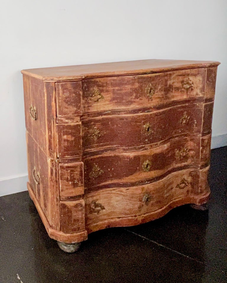 18th Century Swedish Serpentine Front Chest in Original Color For Sale ...