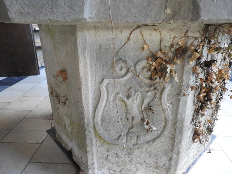 18th Century Venetian Limestone Wellhead For Sale at 1stDibs