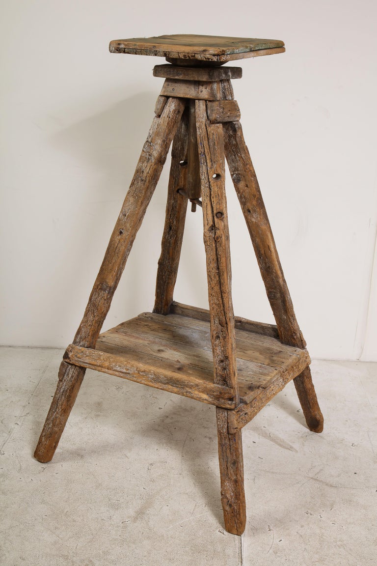 18th Century Venetian Wood Sculpture Stand For Sale at 1stDibs