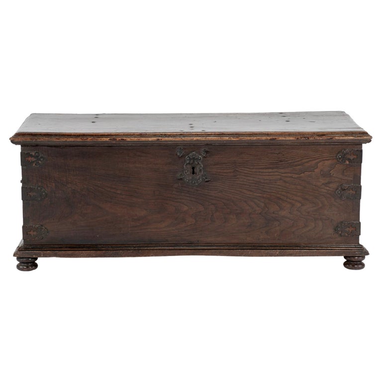 18th Century Walnut Trunk For Sale at 1stDibs