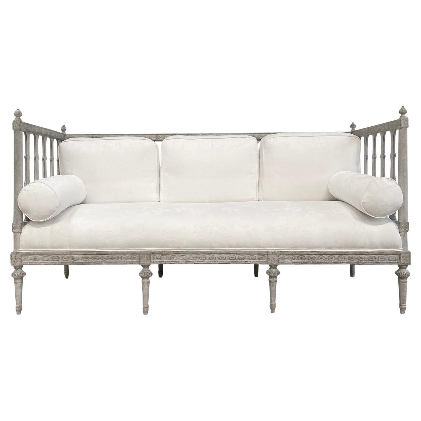 Ancient Indian Cot, 18th Century For Sale at 1stDibs