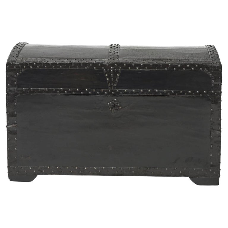 18th Century Wooden Chest with Black Lacquer For Sale at 1stDibs