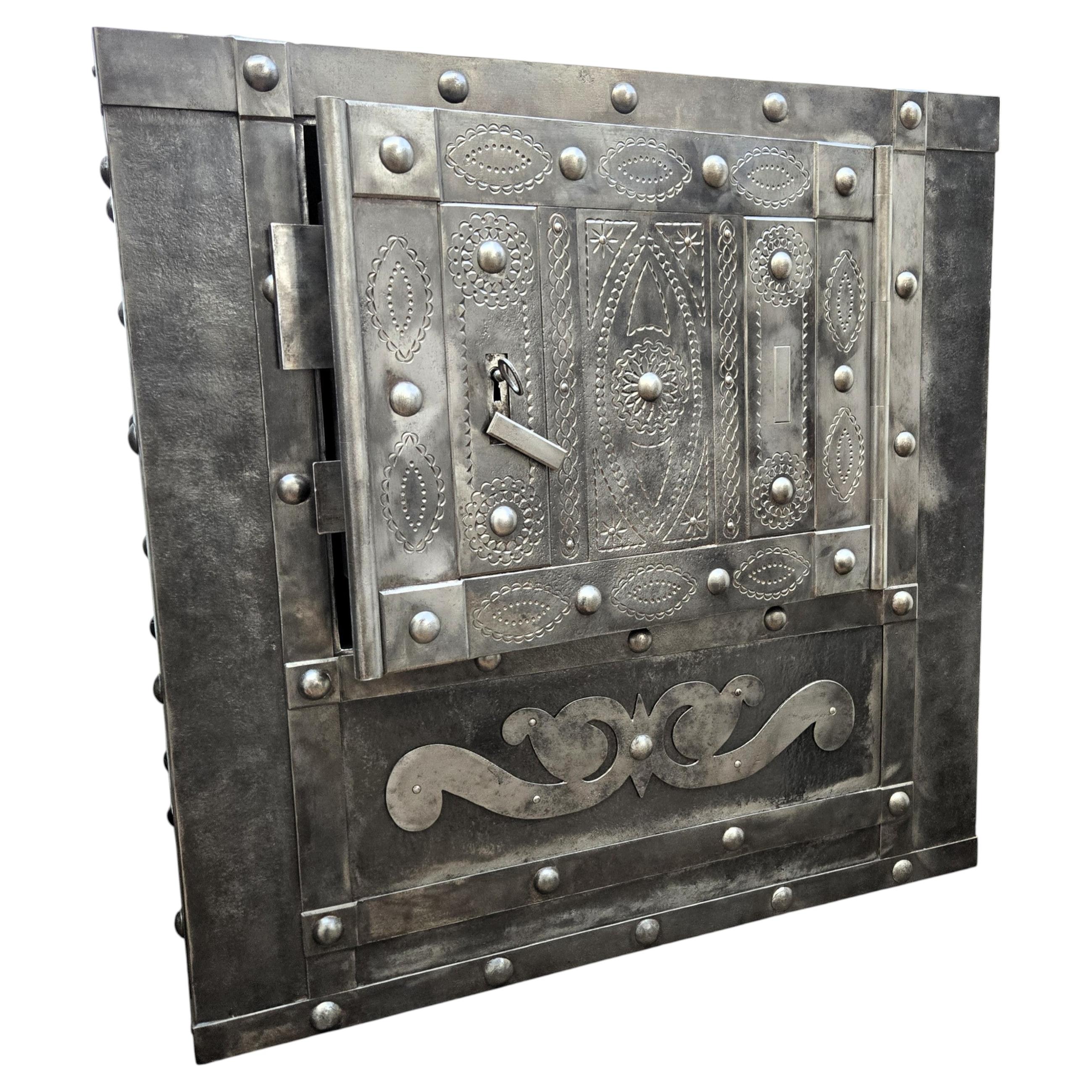 18th Century Italian Wrought Iron Chamfron, Shaffron, Horse Armor Mask ...