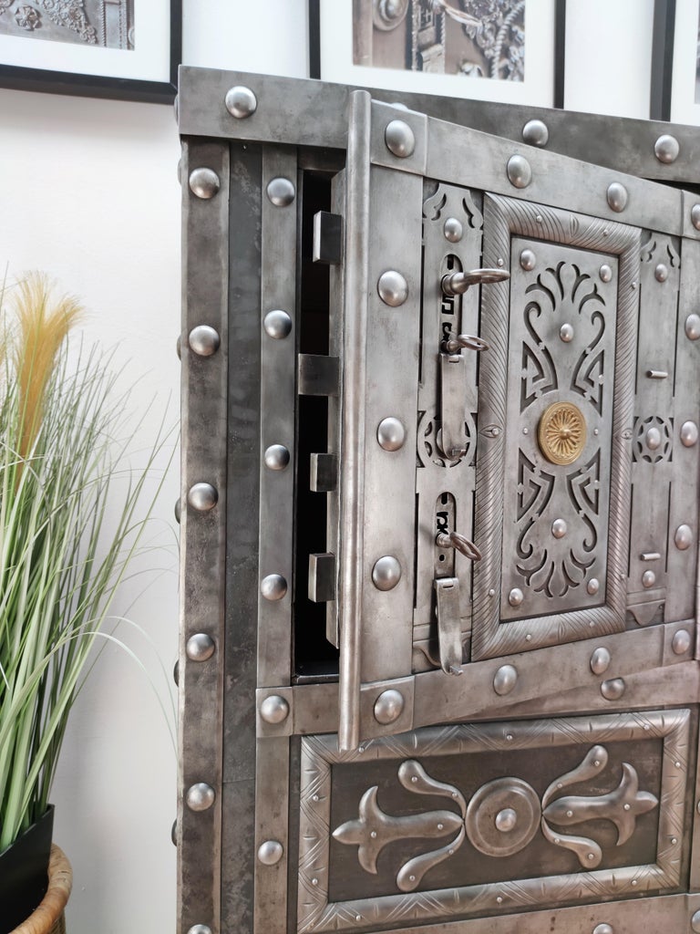 18th Century Wrought Iron Italian Antique Hobnail Safe Strongbox Bar ...
