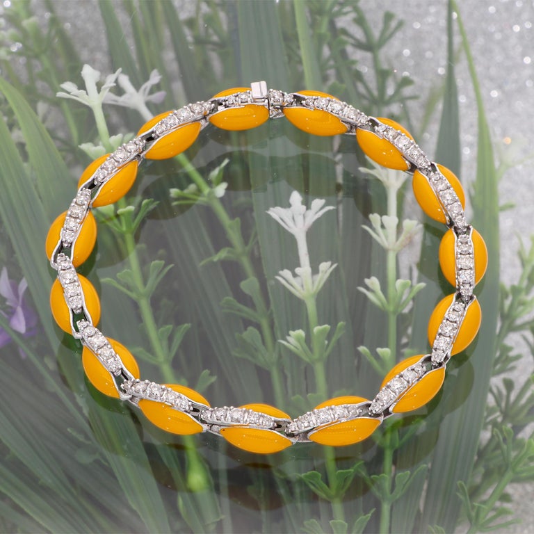 1.9 Carat Diamond Yellow Enamel Cowrie Shell Bracelet 10 Kt White Gold ...