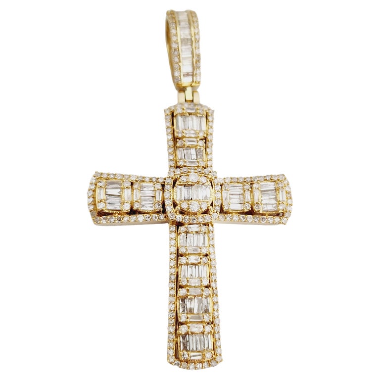 1.90 Carat Diamond Cross Pendant 14 Karat Yellow Gold For Sale at 1stDibs