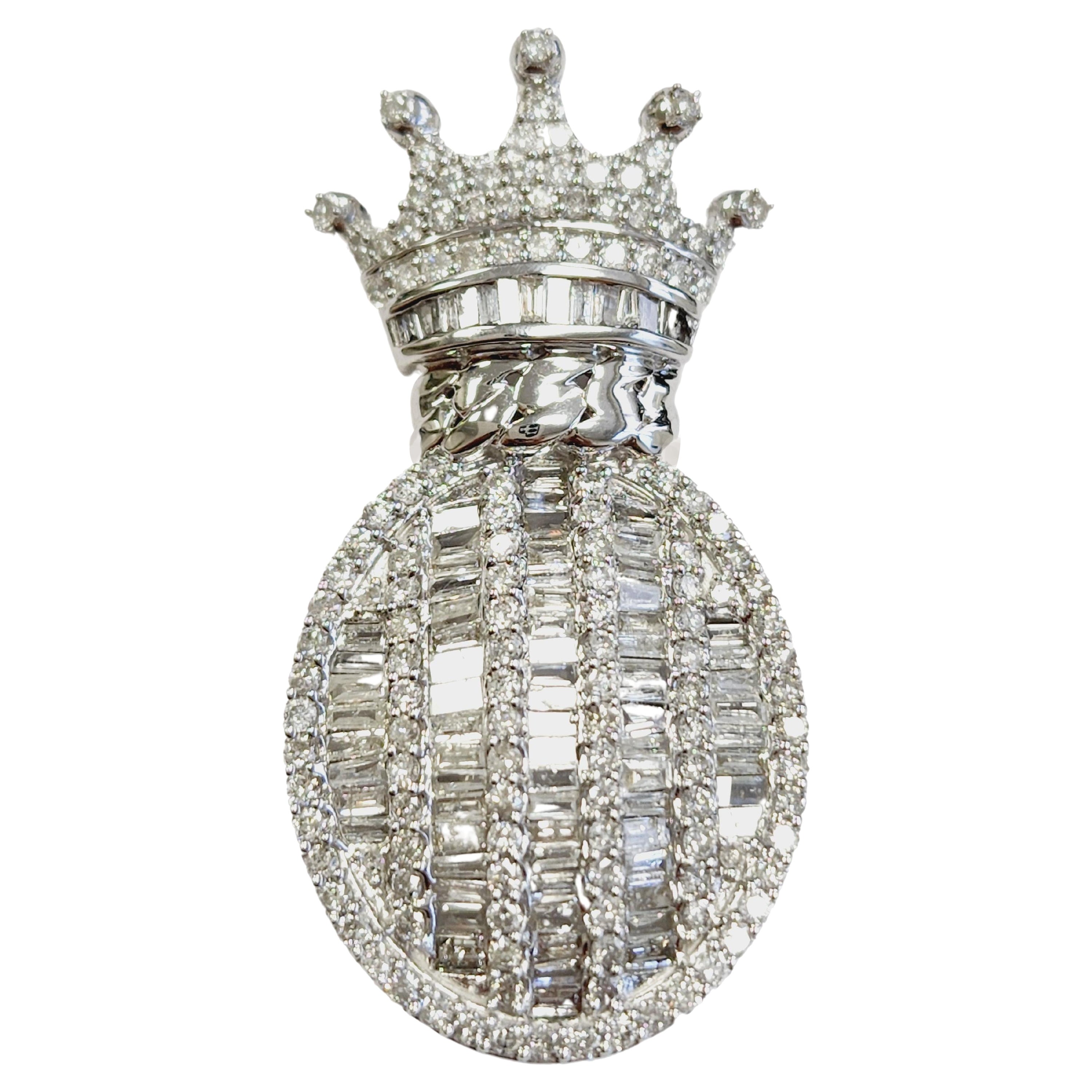 14 Karat Gold Heavyweight Pineapple Pendant For Sale at 1stDibs