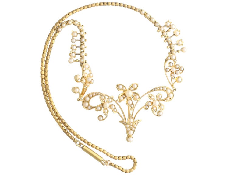 1900s, Antique Pearl and Yellow Gold Necklace For Sale at 1stDibs