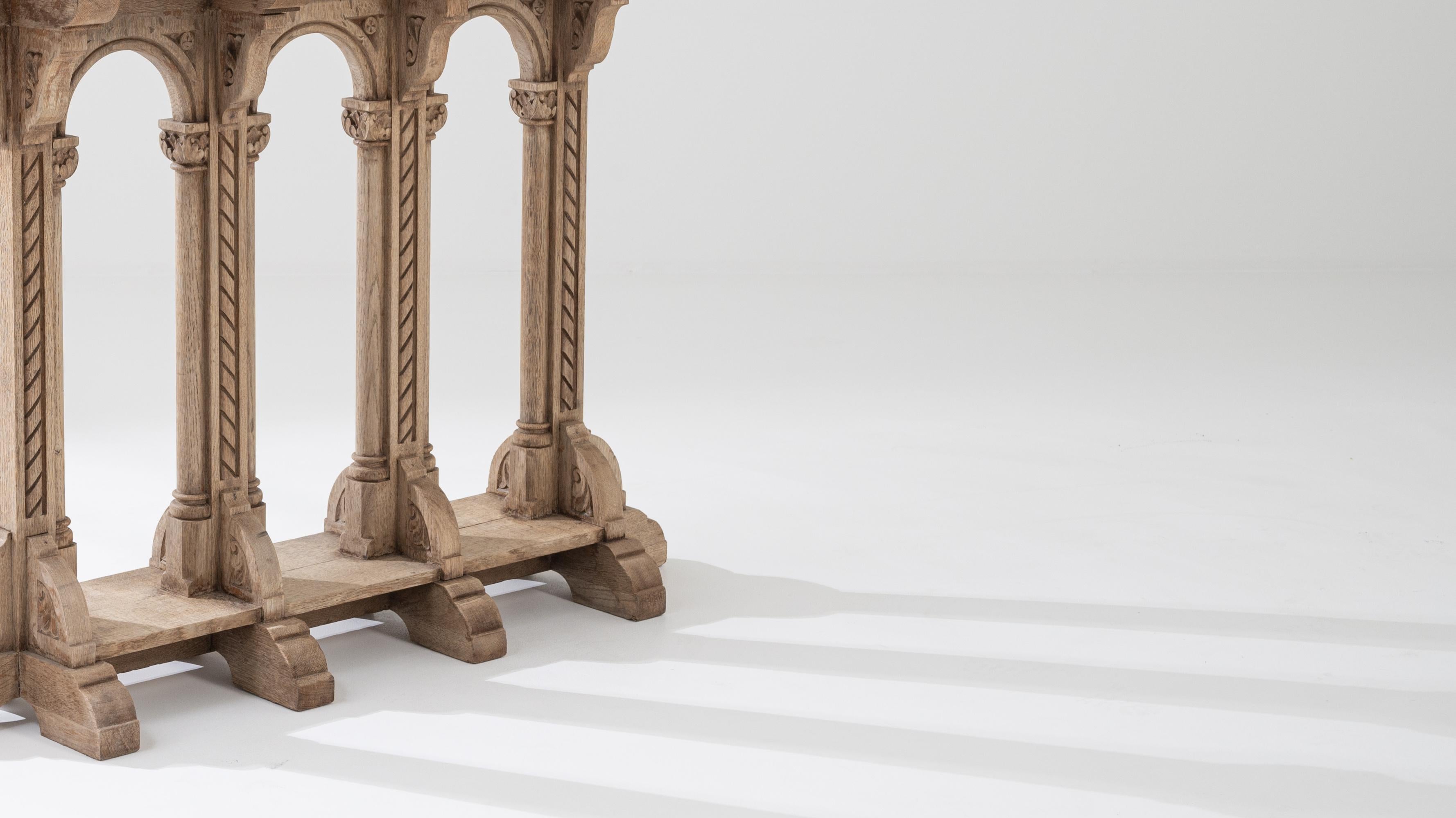 1900s French Oak Pedestal For Sale at 1stDibs