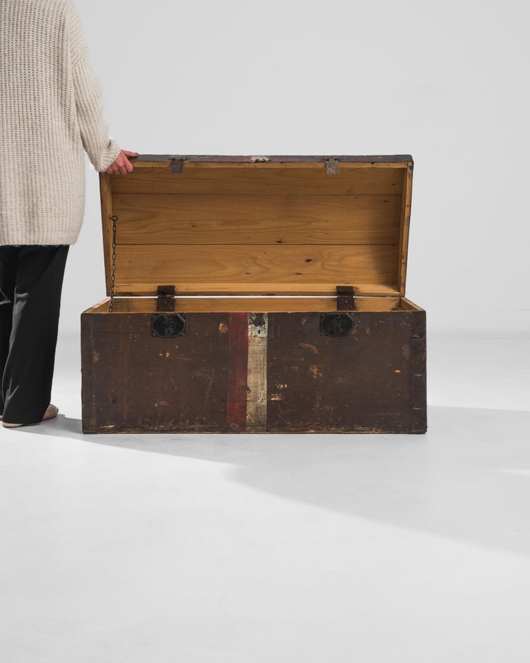 1900s French Wooden Trunk For Sale at 1stDibs